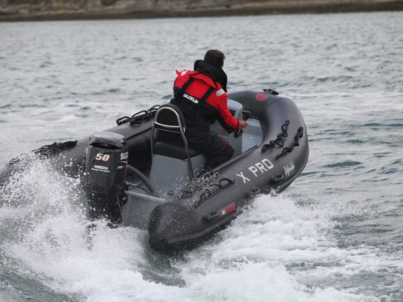 PETIT SEMI RIGIDE EN ALUMINIUM